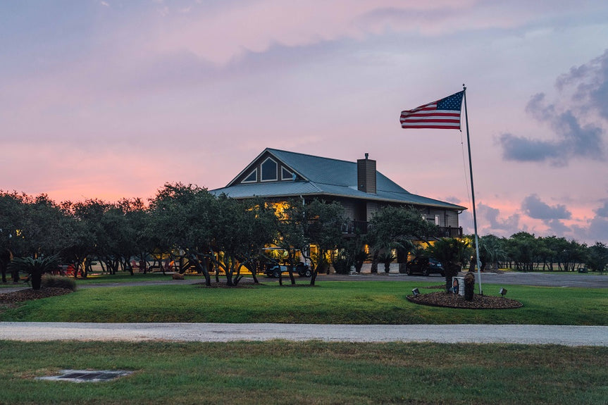 Bay Flats Lodge | Fly Water Travel